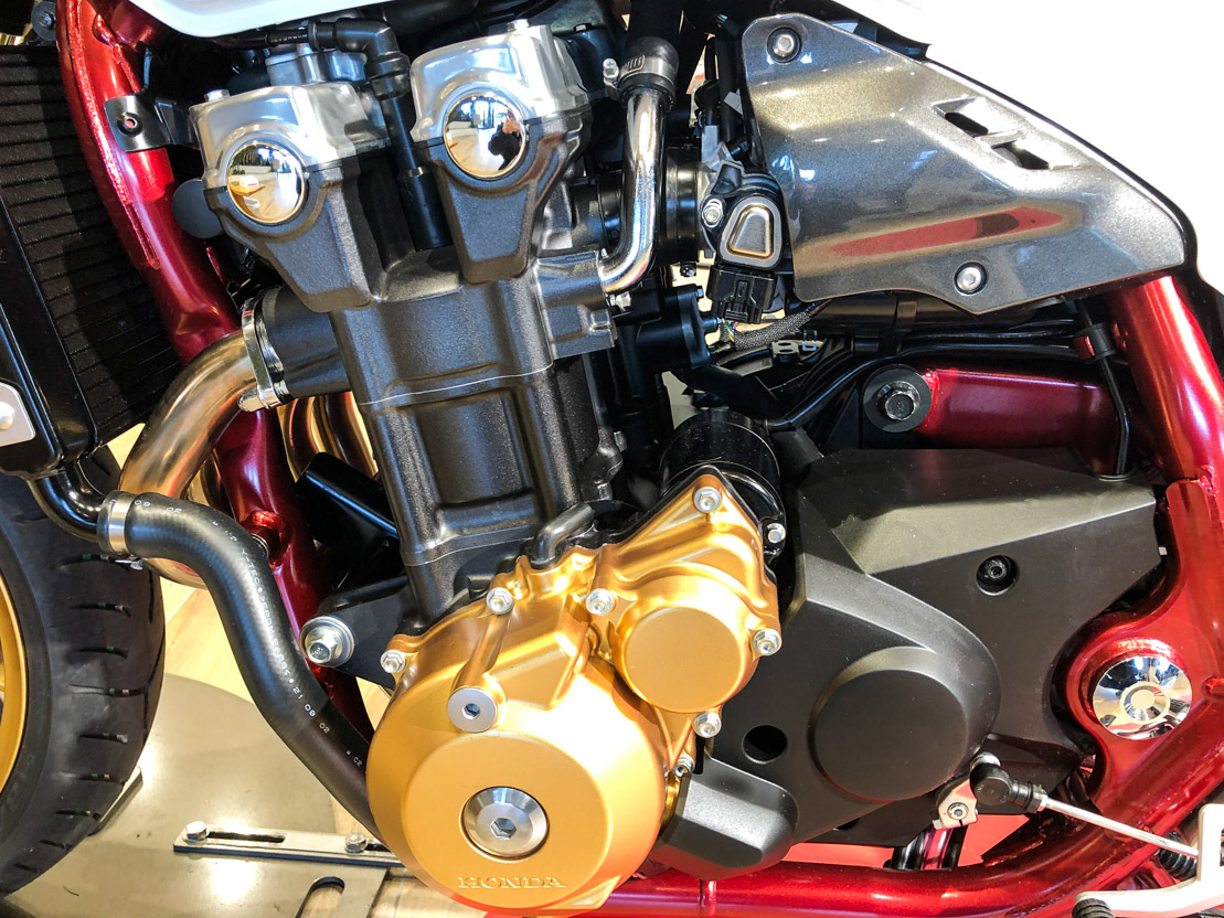 【現車確認！】予約必須！CB1300 30周年アニバーサリーモデルの各部を写真で見る | 軽々と、遠くへ。